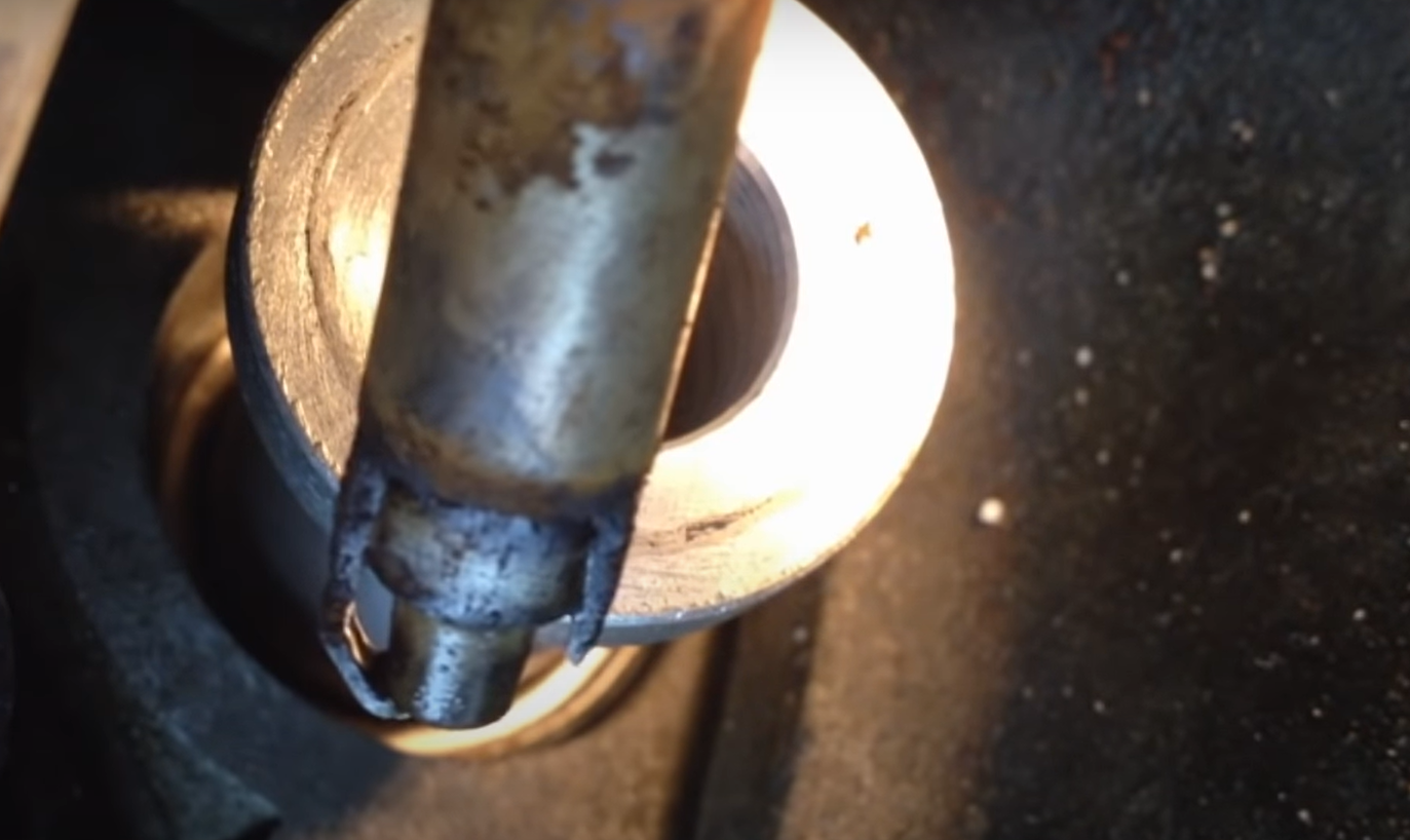 How to Remove Stuck Spark Plug From Aluminum Head? - MetalProfy